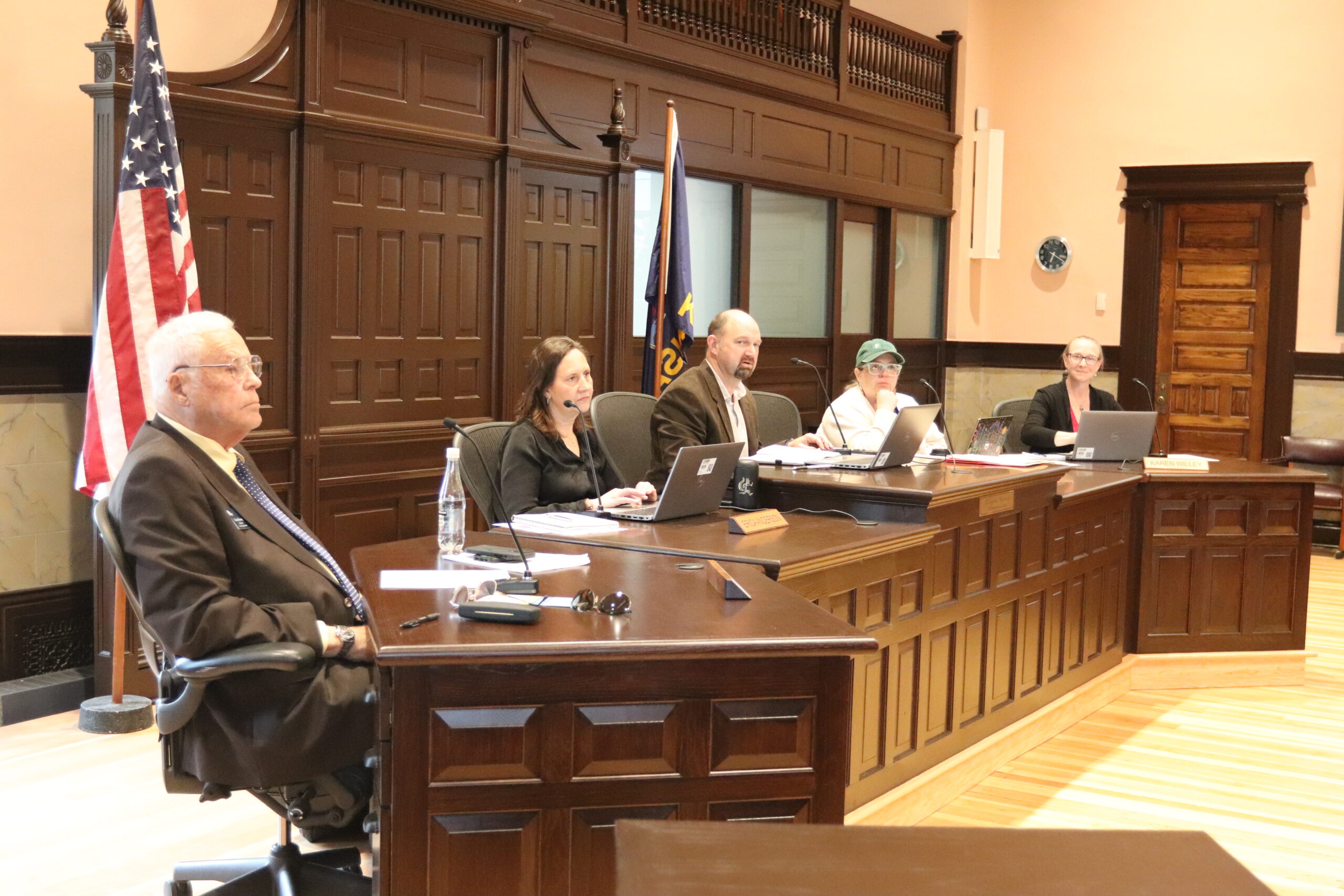 Douglas County commissioners approve rezoning along Kansas Turnpike for ...